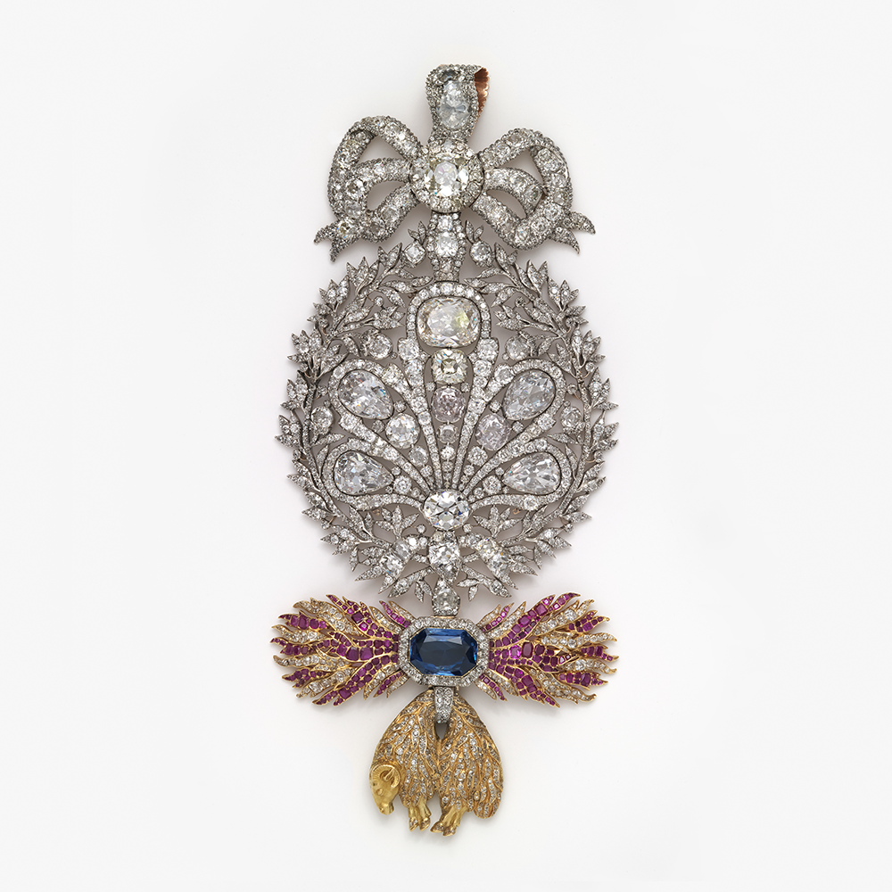 Royal Treasury Museum. Crown Jewels – Visit Lisboa Shop